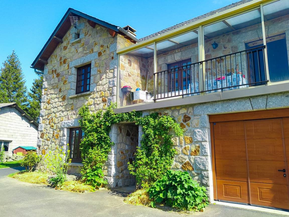 40 M² Gîte ∙ 1 Chambre ∙ 2 Personnes - Saint-Chély-d'Apcher