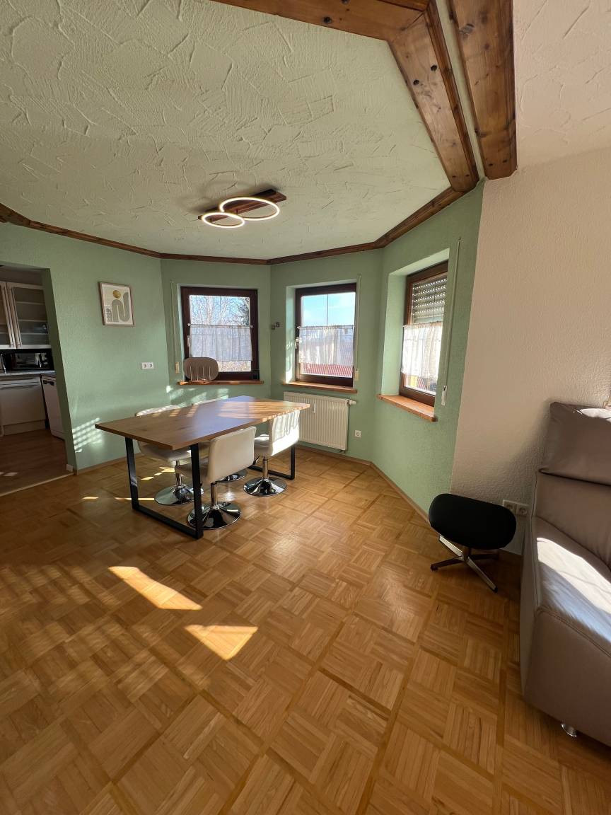 68 M² Ferienwohnung ∙ 1 Schlafzimmer ∙ 3 Gäste - Kißlegg