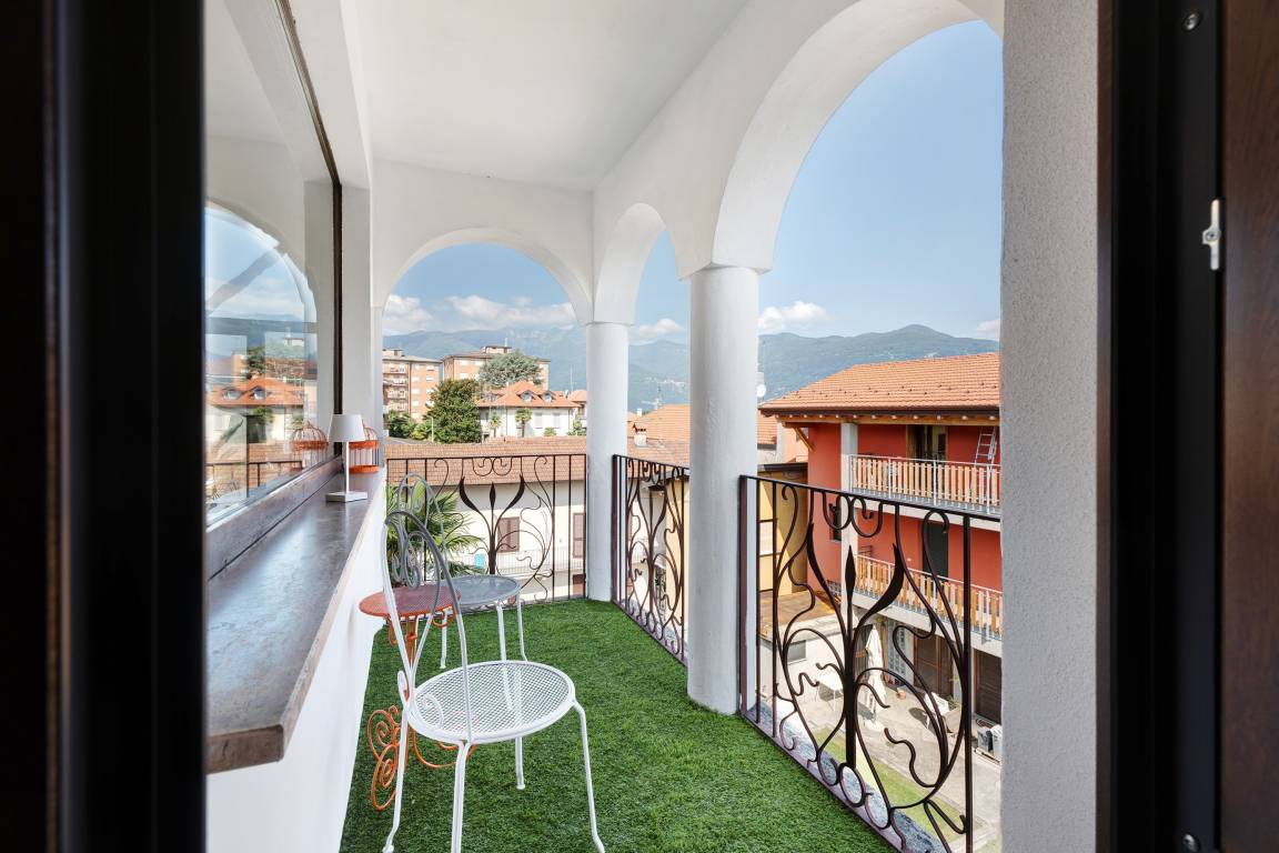 120 M² Apartment ∙ 2 Bedrooms ∙ 4 Guests - Luino