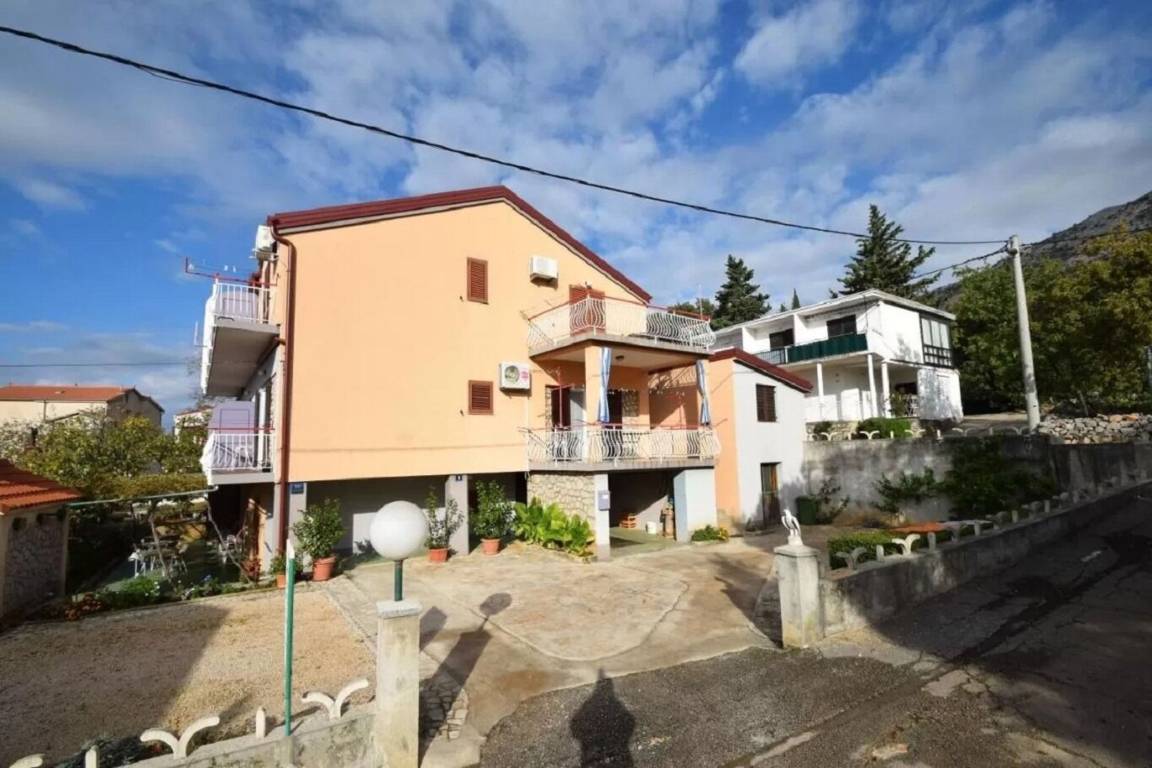 Apartment ∙ 4 Bedrooms ∙ 9 Guests - Starigrad