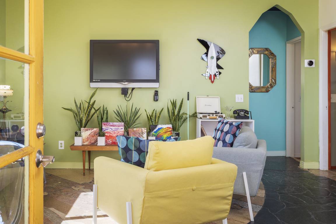 House ∙ 2 Bedrooms ∙ 4 Guests - California