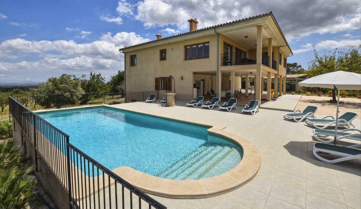 300 M² House ∙ 5 Bedrooms ∙ 10 Guests - Selva