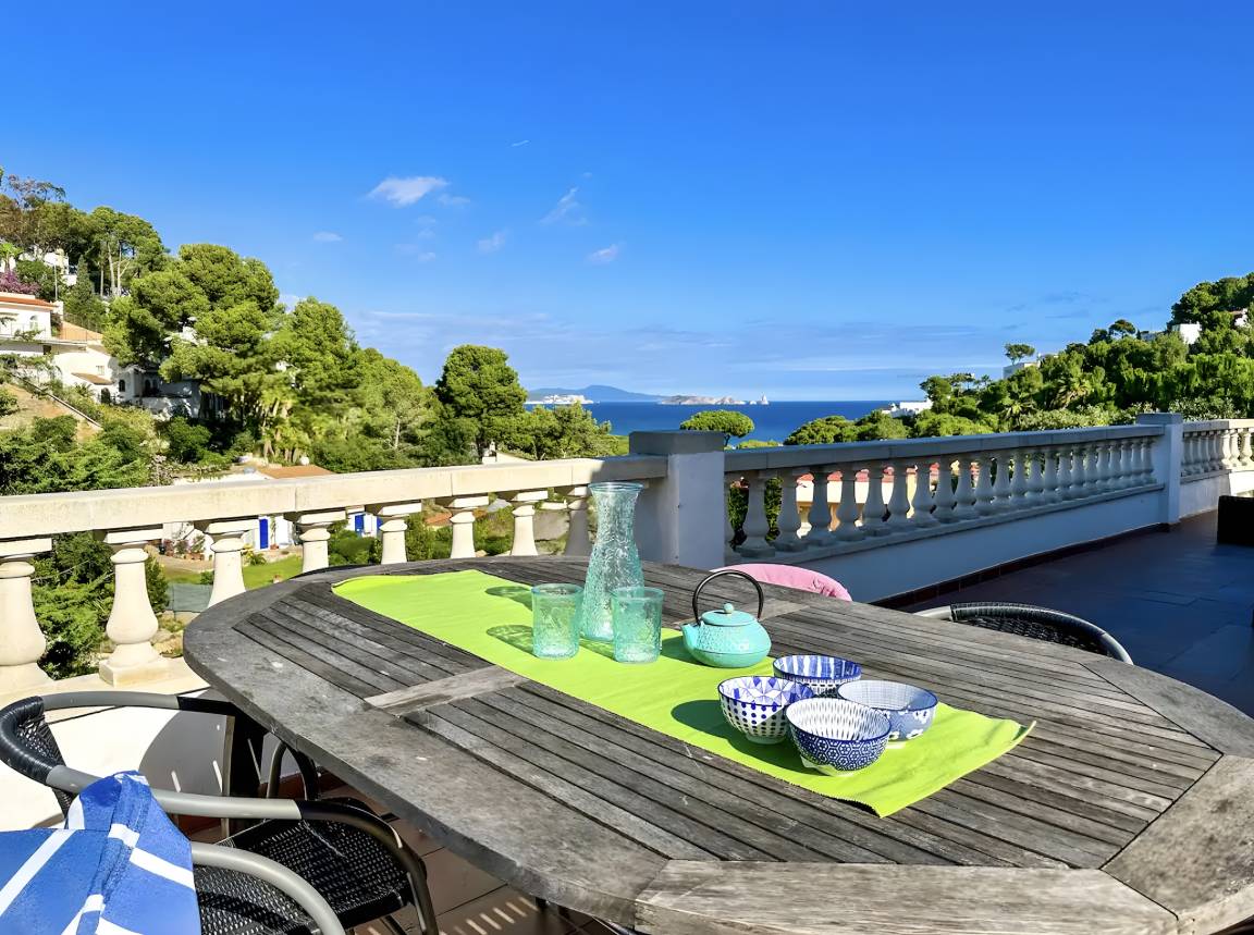 200 M² House ∙ 6 Bedrooms ∙ 12 Guests - Sa Riera