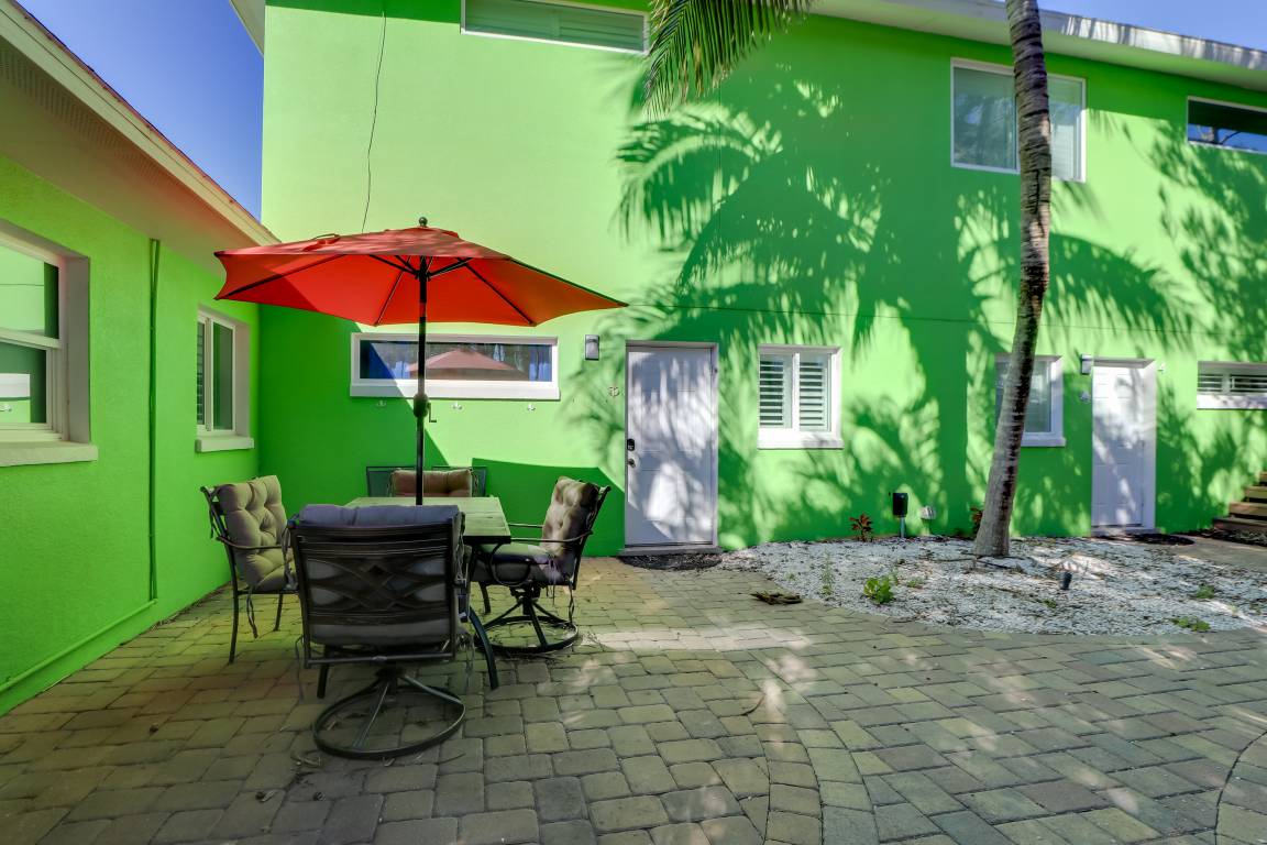 41 M² Apartment ∙ 2 Bedrooms ∙ 4 Guests - Madeira Beach, FL