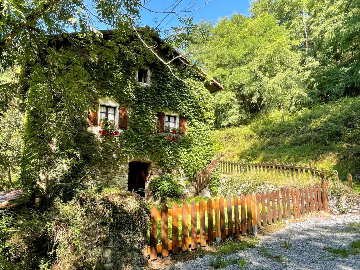 320 M² Talo ∙ 4 Makuuhuonetta ∙ 8 Vierasta - Navarra