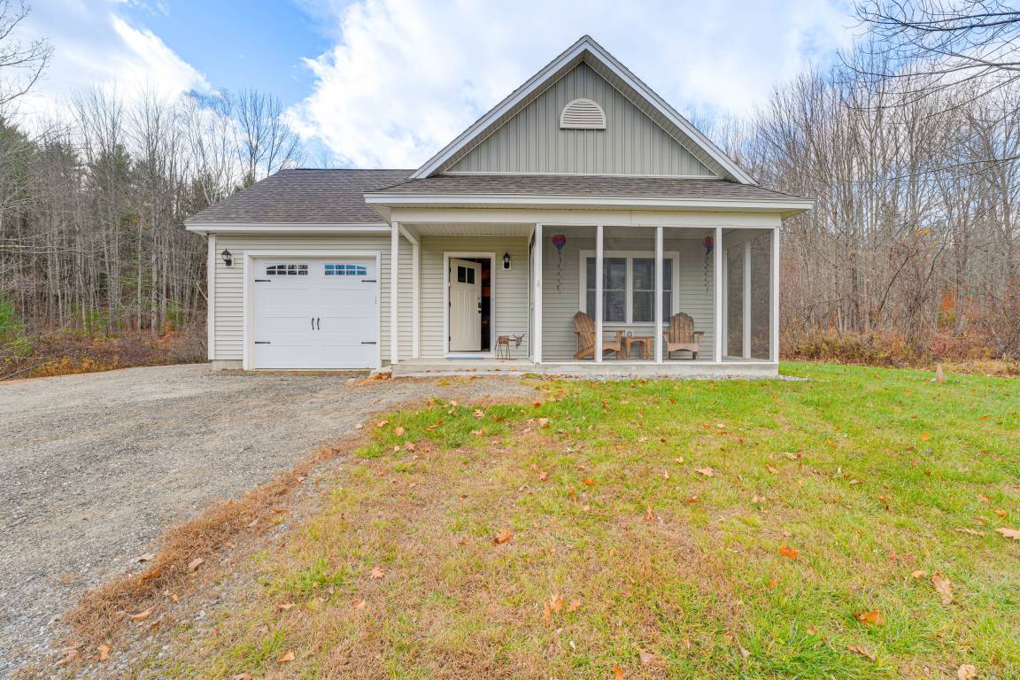 89 M² House ∙ 2 Bedrooms ∙ 4 Guests - Bridgton, ME