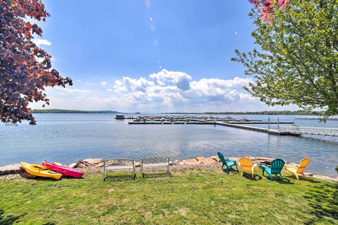 232 M² House ∙ 4 Bedrooms ∙ 12 Guests - Burton Island State Park, St. Albans Town