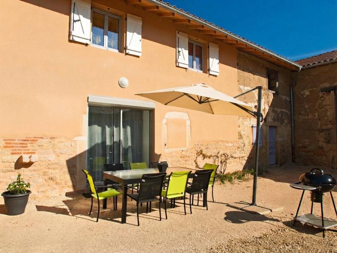 110 M² Gîte ∙ 3 Chambres ∙ 8 Personnes - Tournus