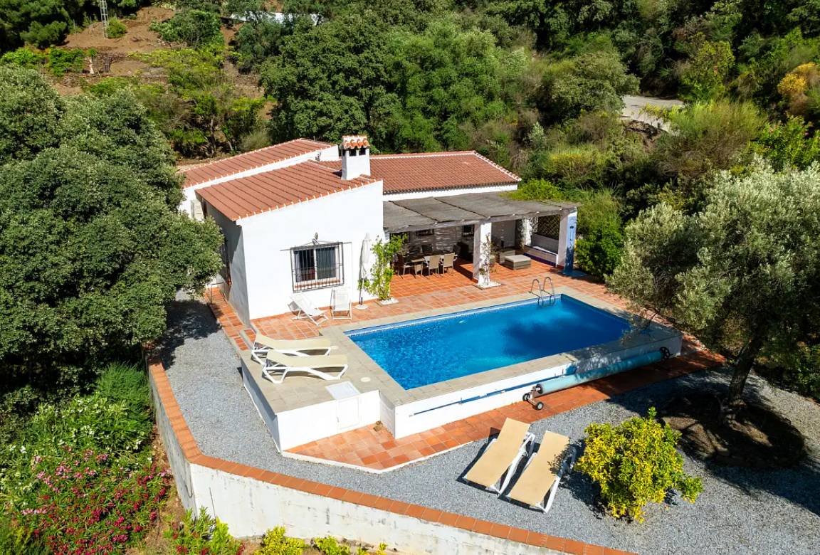 140 M² Casa De Campo ∙ 3 Habitaciones ∙ 6 Huéspedes - Torre del Mar