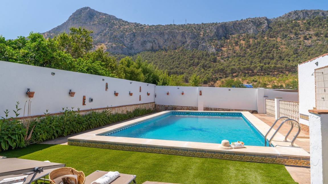 300 M² Maison De Vacances ∙ 6 Chambres ∙ 12 Personnes - Iznájar