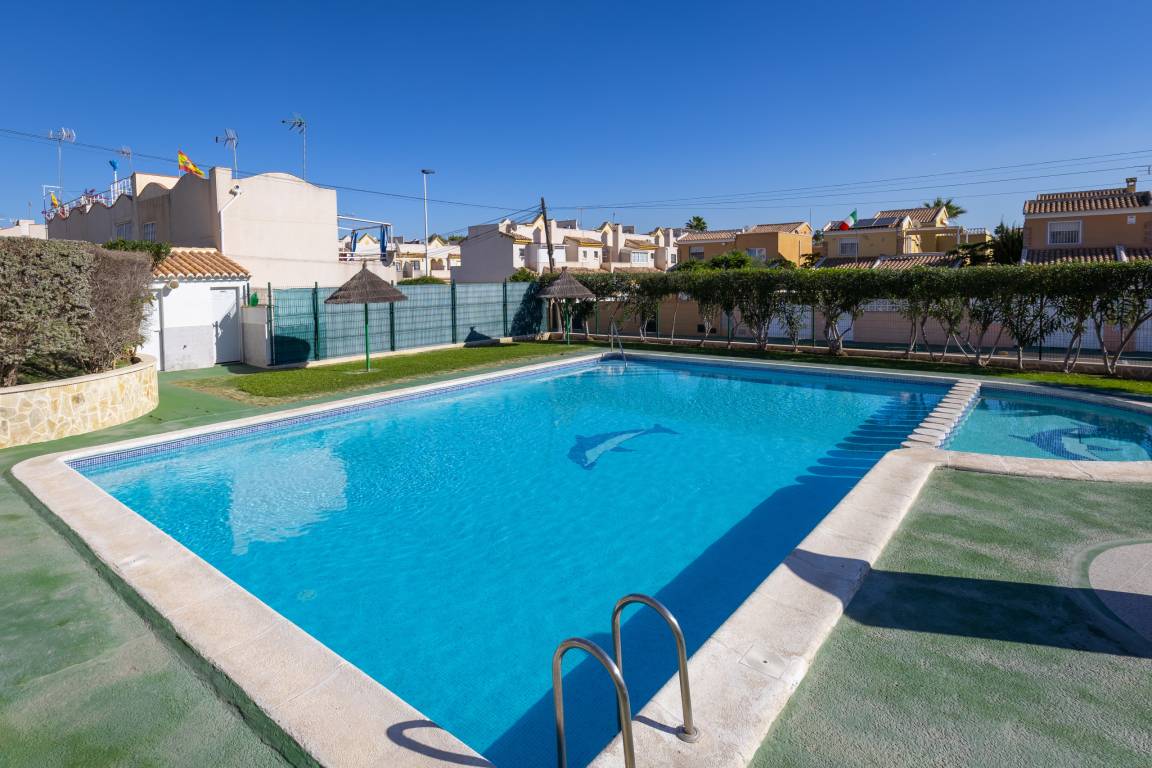 95 M² Villa ∙ 4 Slaapkamers ∙ 8 Gasten - Cabo Roig