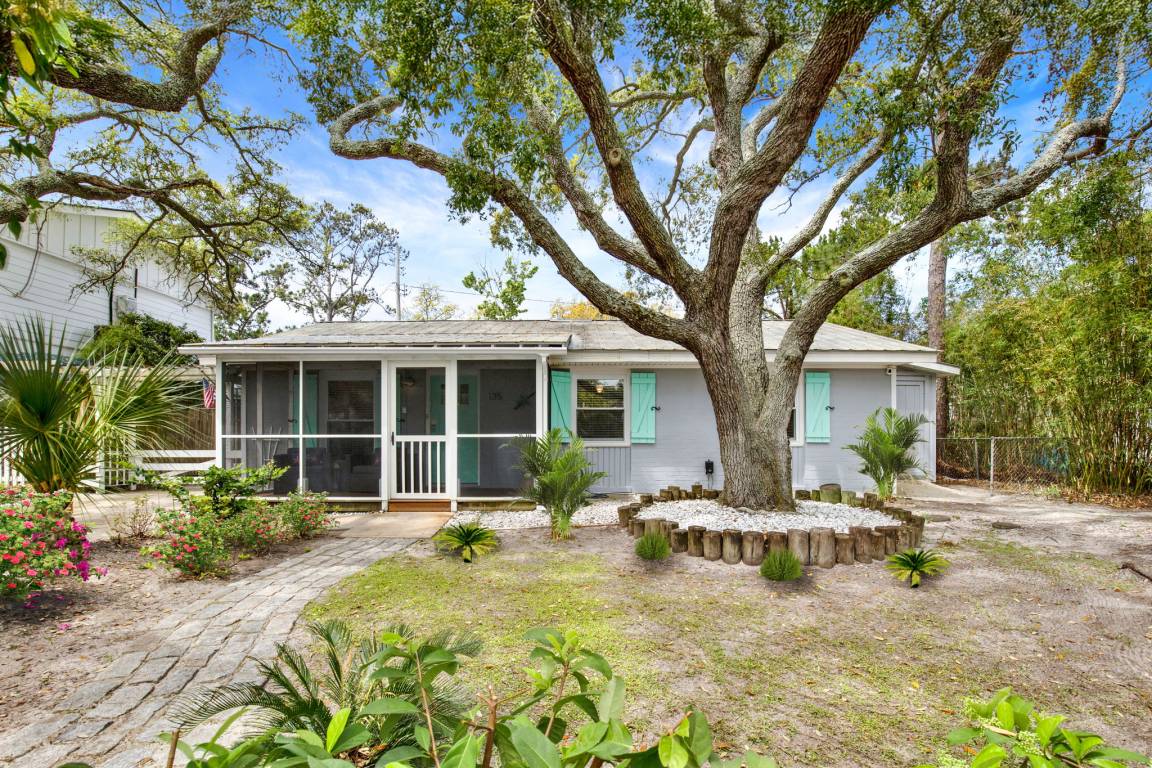 103 M² House ∙ 3 Bedrooms ∙ 6 Guests - Tybee Island, GA