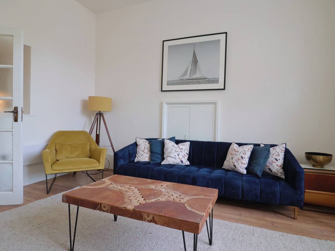 Cottage ∙ 2 Bedrooms ∙ 4 Guests - Lyme Regis