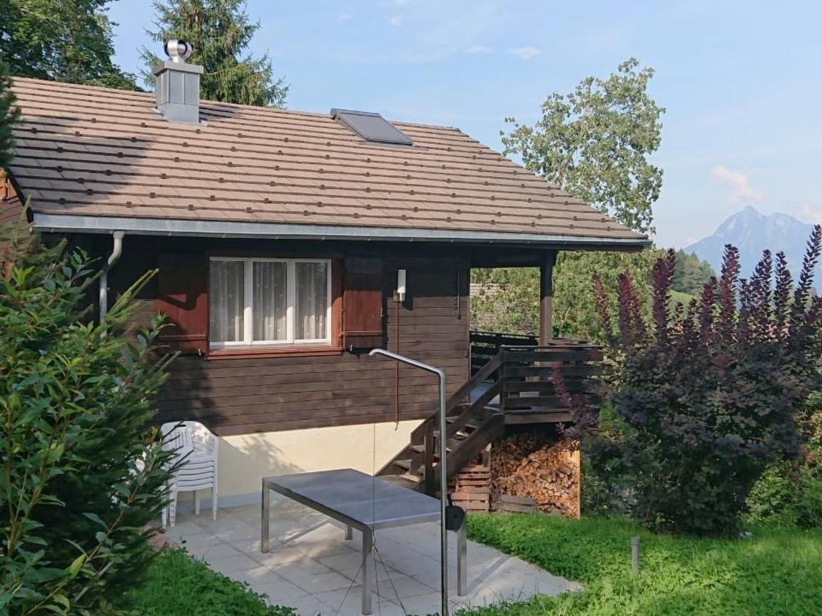 100 M² House ∙ 2 Bedrooms ∙ 5 Guests - Brienz
