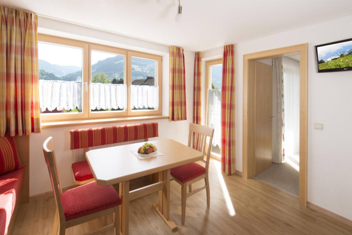 35 M² Ferienwohnung ∙ 1 Schlafzimmer ∙ 3 Gäste - Tschagguns