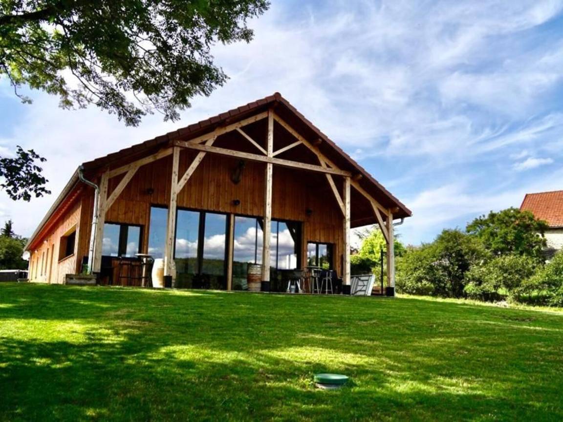 250 M² Maison De Vacances ∙ 9 Chambres ∙ 25 Personnes - Dijon