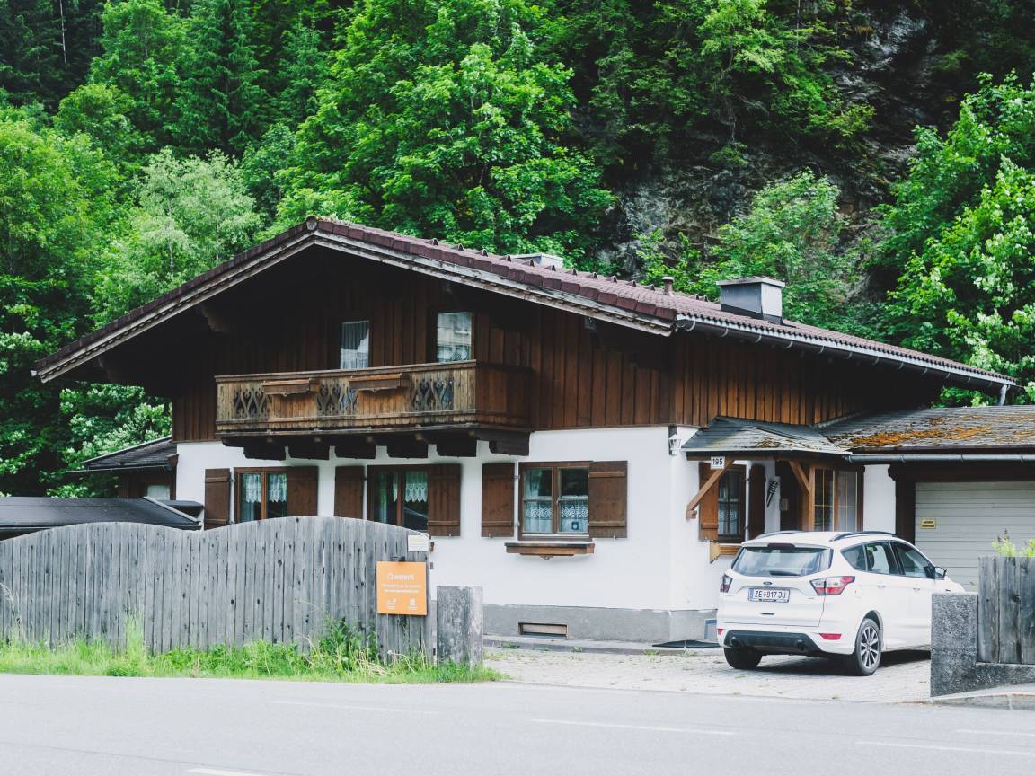 130 M² Ferienhaus ∙ 4 Schlafzimmer ∙ 8 Gäste - Maishofen