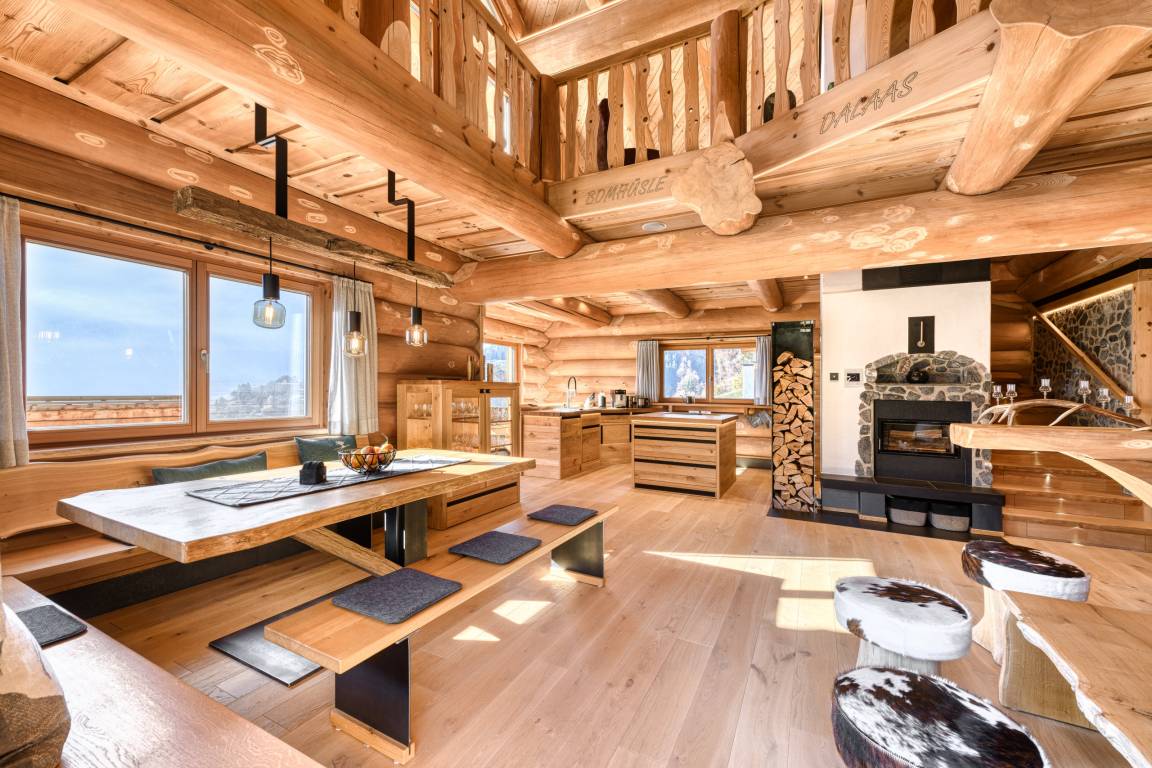 190 M² Chalet ∙ 3 Bedrooms ∙ 6 Guests - Lech