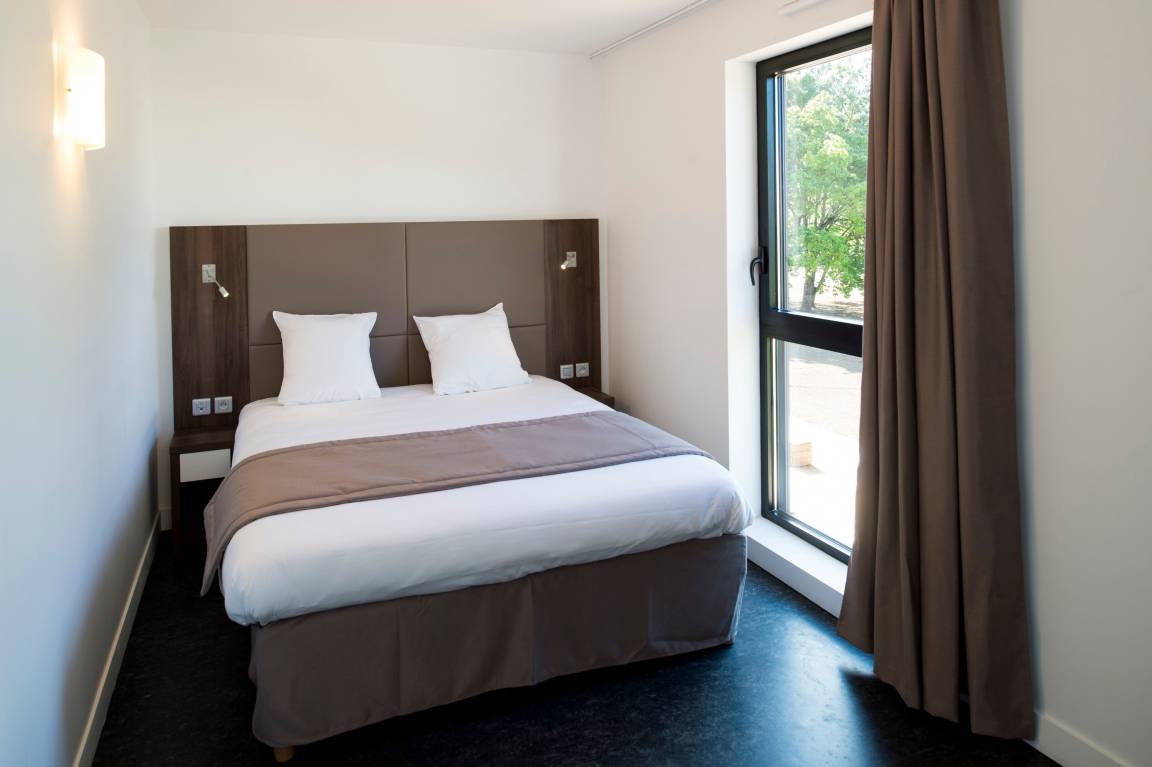 38 M² Hotel ∙ 1 Bedroom ∙ 2 Guests - Dijon