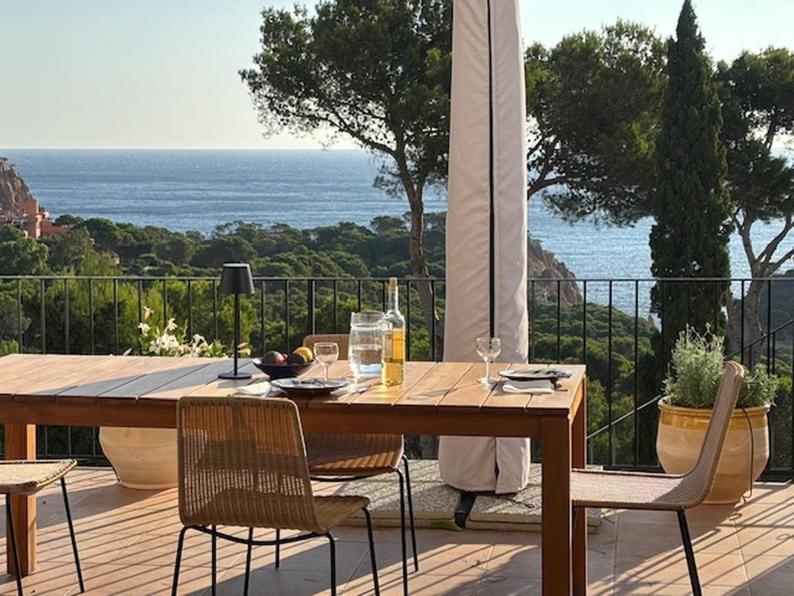 110 M² Ferienhaus ∙ 4 Schlafzimmer ∙ 7 Gäste - Tamariu