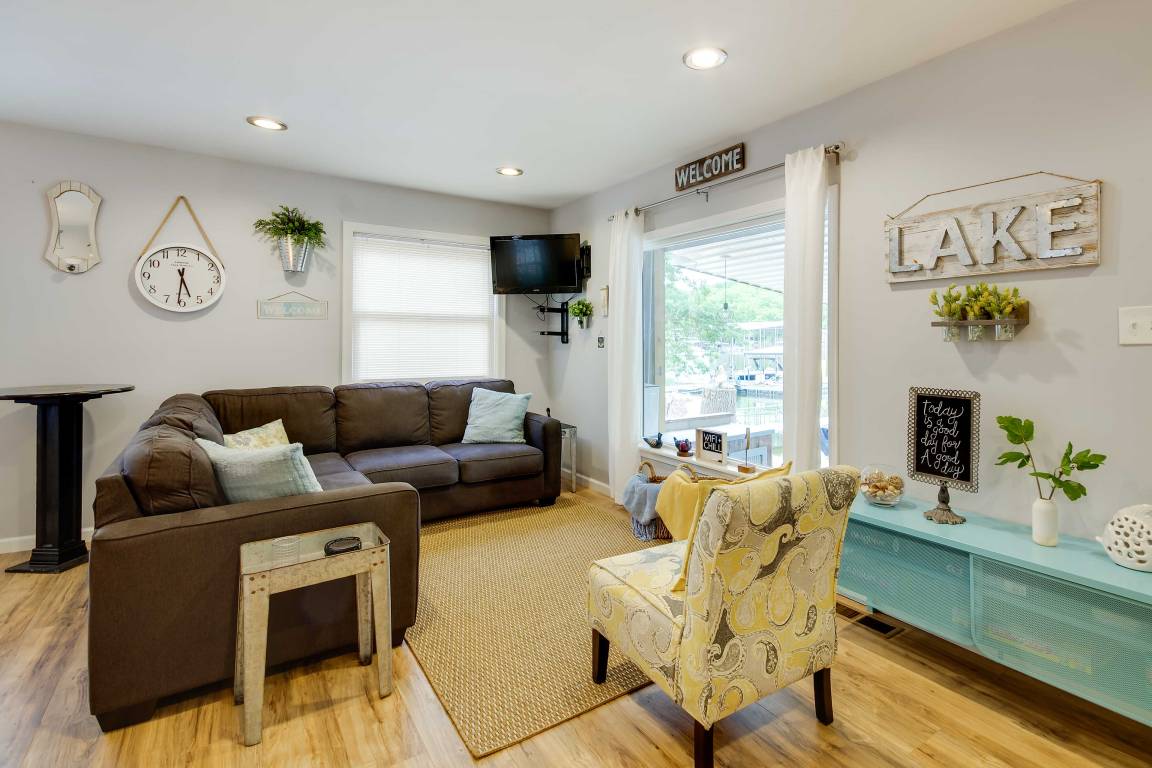 57 M² House ∙ 2 Bedrooms ∙ 6 Guests - Sunrise Beach, MO