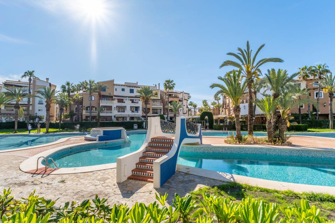60 M² Apartment ∙ 2 Bedrooms ∙ 4 Guests - Torrevieja