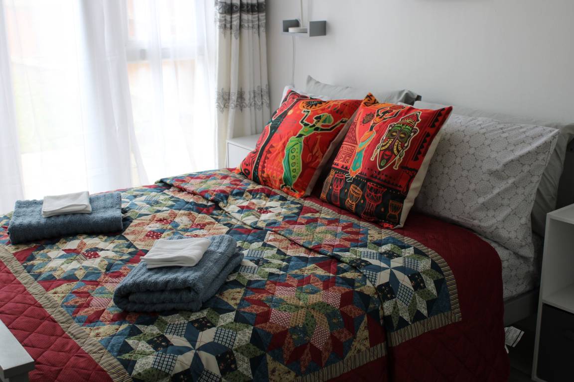 75 M² Apartament ∙ 2 Sypialnie ∙ 4 Gości - Romford