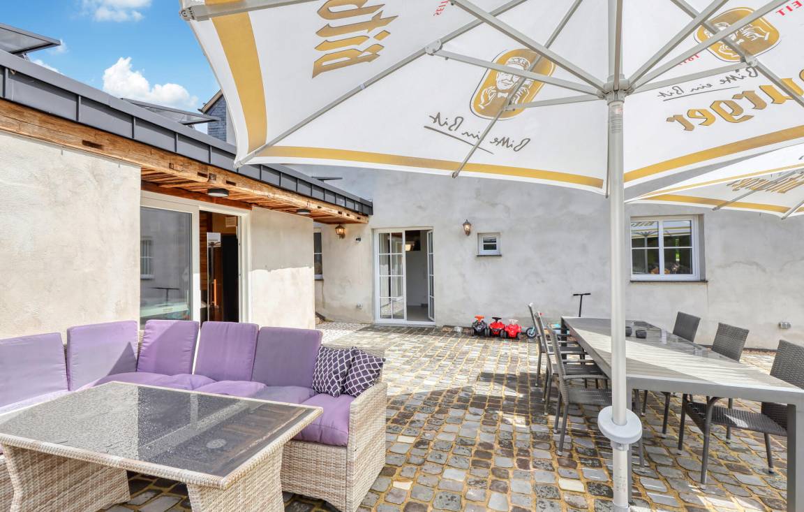 90 M² Ferienwohnung ∙ 3 Schlafzimmer ∙ 6 Gäste - Burg-Reuland