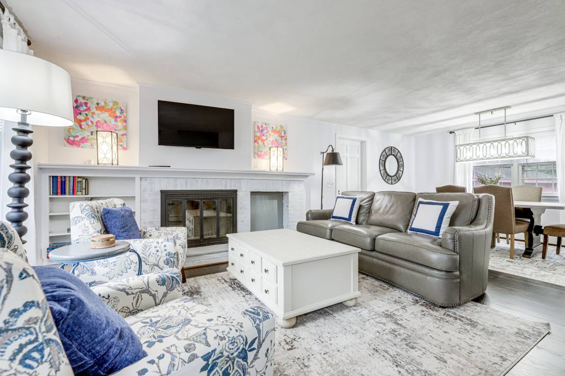 148 M² House ∙ 3 Bedrooms ∙ 8 Guests - Connecticut