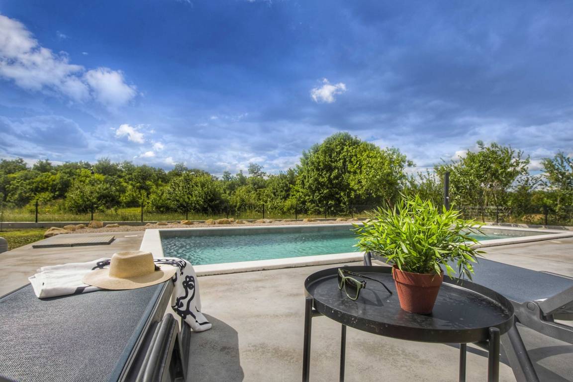 83 M² Huoneisto ∙ 2 Makuuhuonetta ∙ 4 Vierasta - Rabac