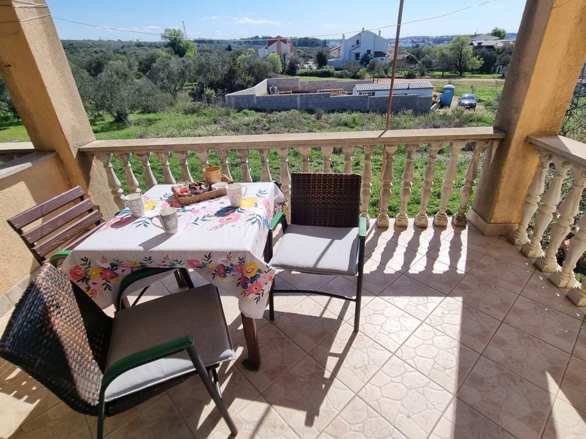 72 M² Ferienwohnung ∙ 3 Schlafzimmer ∙ 8 Gäste - Kroatien