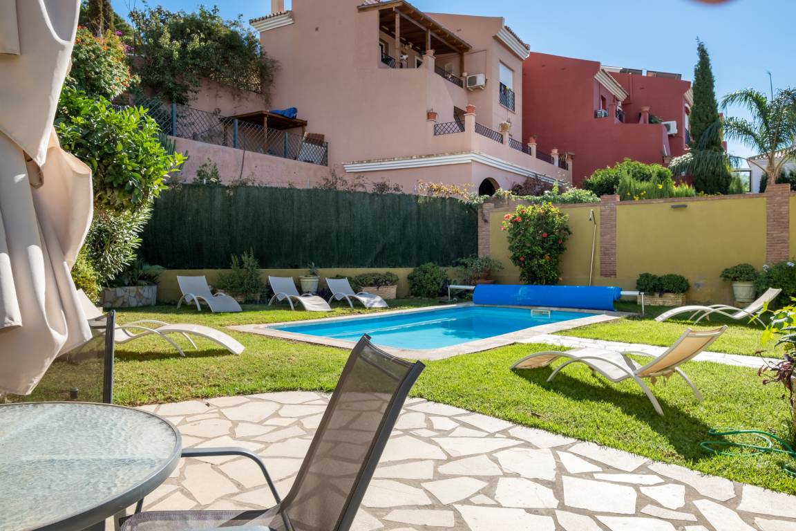 260 M² Villa ∙ 5 Chambres ∙ 15 Personnes - Malaga