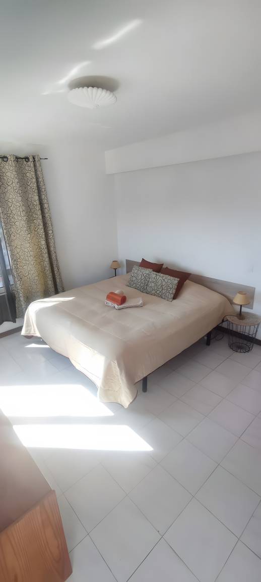 70 M² Huoneisto ∙ 1 Makuuhuone ∙ 4 Vierasta - Portimão