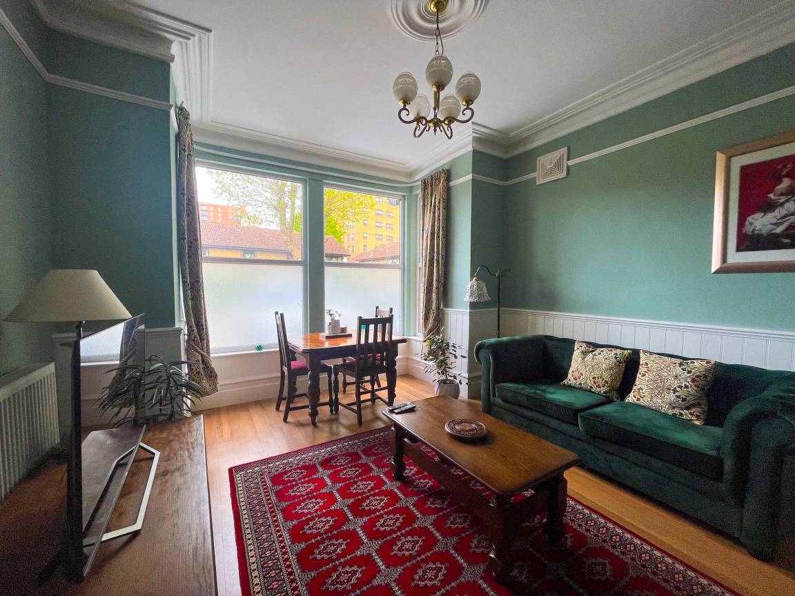 52 M² Apartment ∙ 1 Bedroom ∙ 4 Guests - Southend-on-Sea