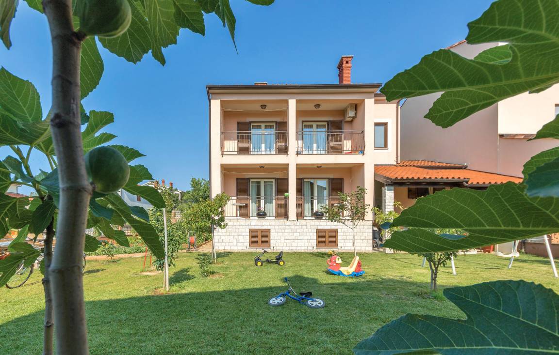 72 M² Apartment ∙ 2 Bedrooms ∙ 6 Guests - Pješčana Uvala
