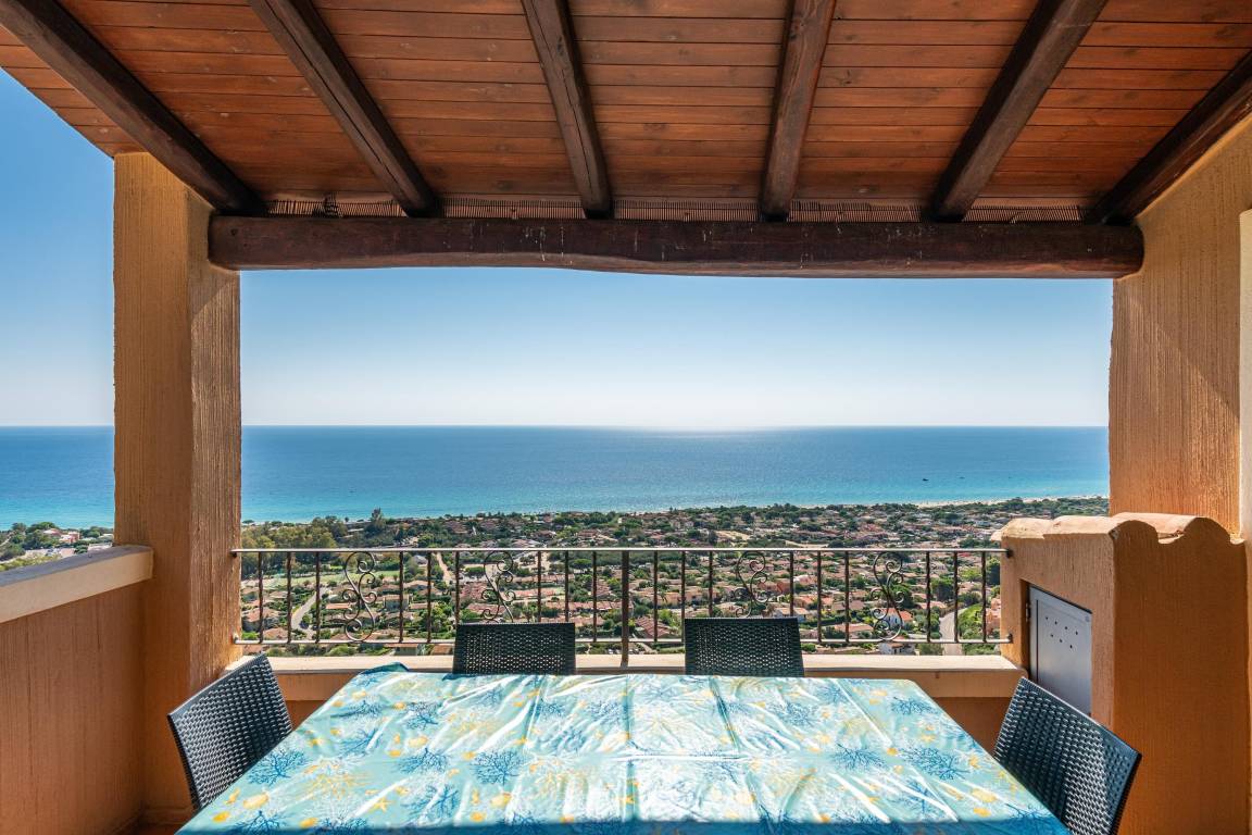 105 M² Ferienhaus ∙ 3 Schlafzimmer ∙ 9 Gäste - Costa Rei