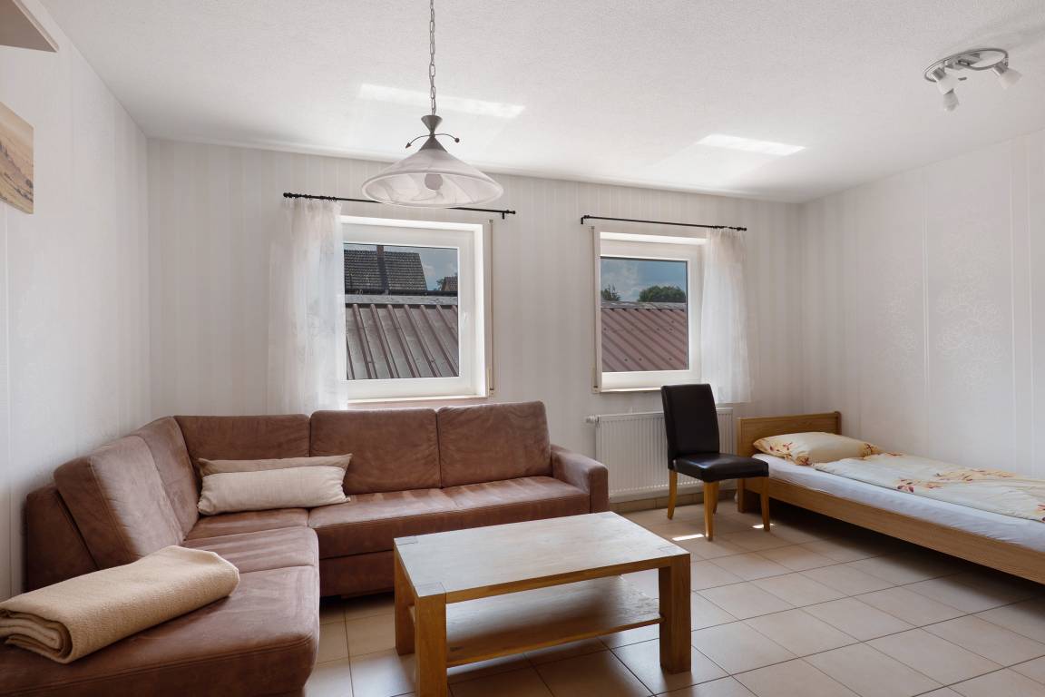 60 M² Ferienwohnung ∙ 1 Schlafzimmer ∙ 4 Gäste - Löwenstein