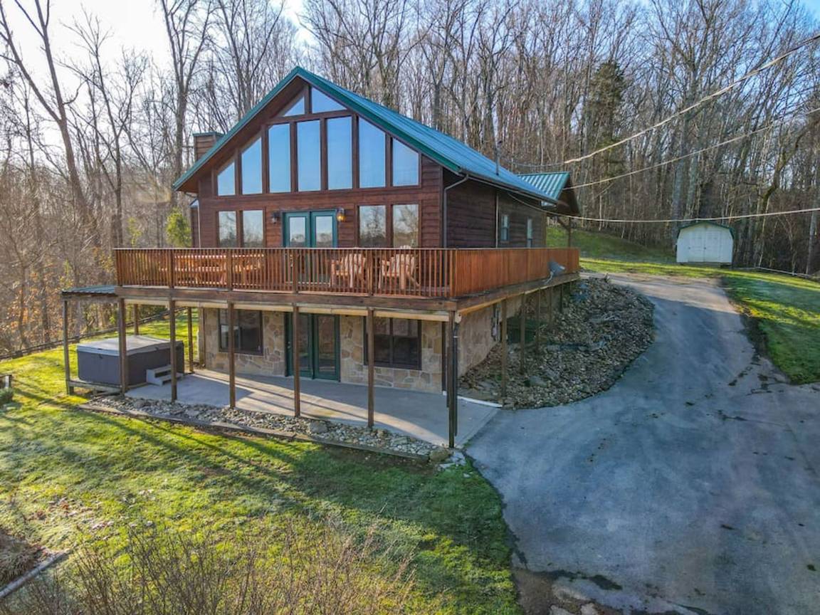 Apartment ∙ 4 Bedrooms ∙ 12 Guests - Sevierville, TN