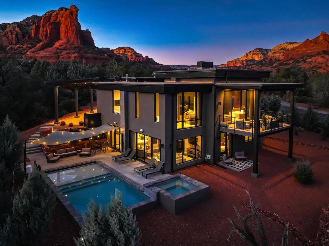 697 M² House ∙ 6 Bedrooms ∙ 20 Guests - Sedona, AZ