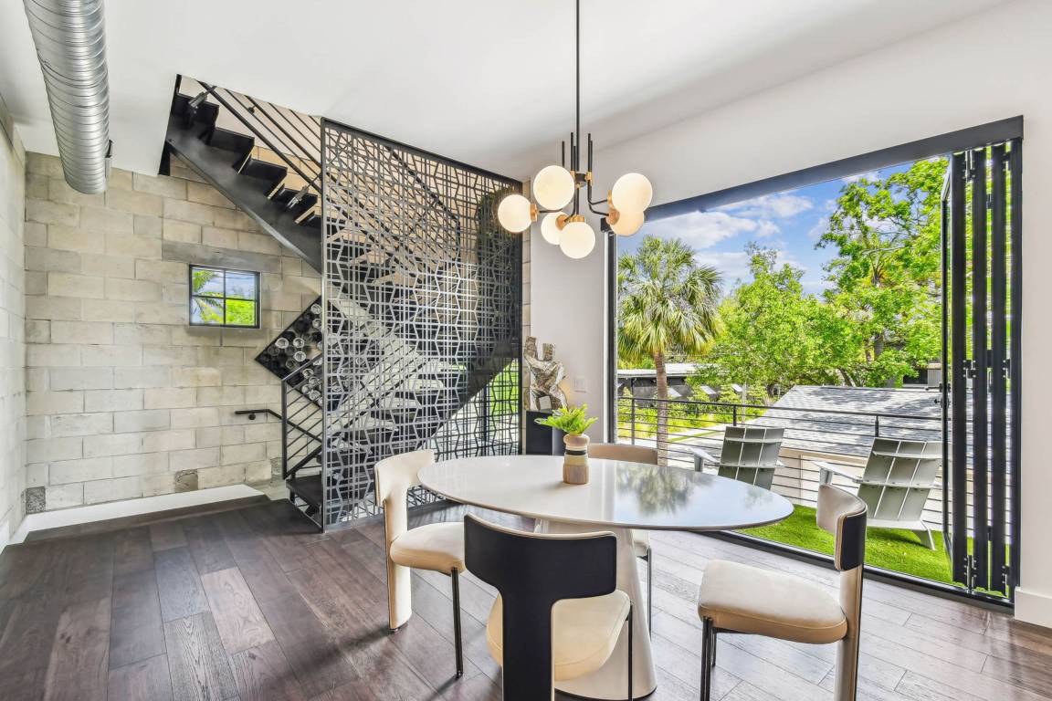 Apartment ∙ 2 Bedrooms ∙ 5 Guests - Tampa, FL