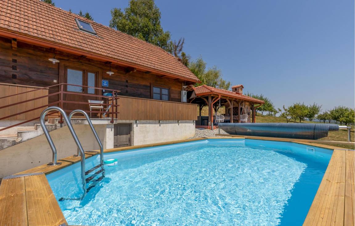 76 M² House ∙ 3 Bedrooms ∙ 5 Guests - Hırvatistan