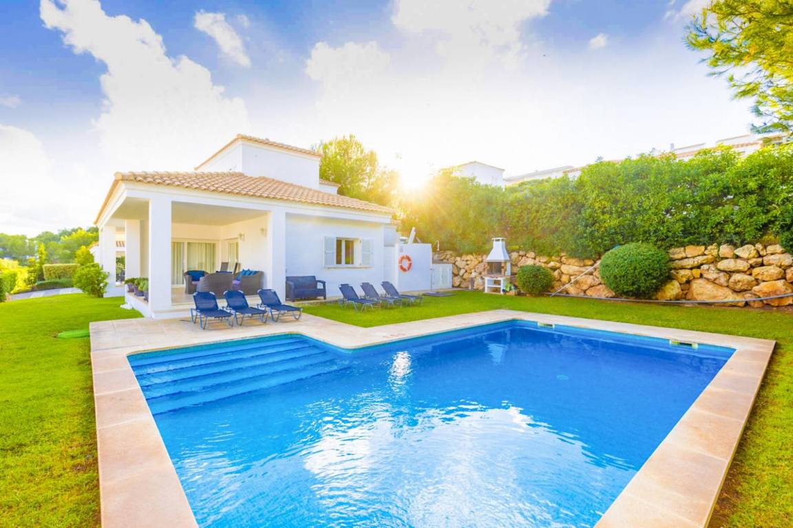 220 M² Villa ∙ 3 Slaapkamers ∙ 6 Gasten - Minorca
