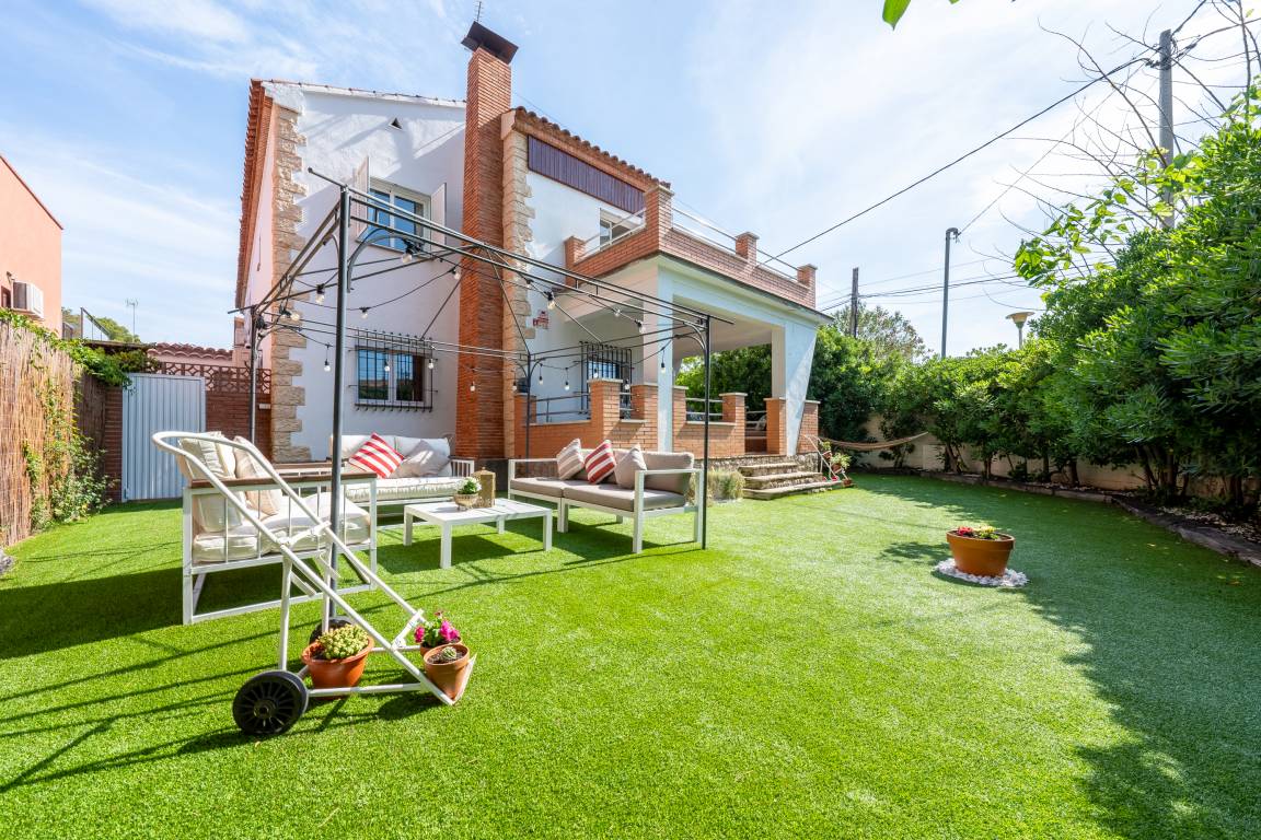 200 M² Casa ∙ 5 Habitaciones ∙ 10 Huéspedes - El Vendrell