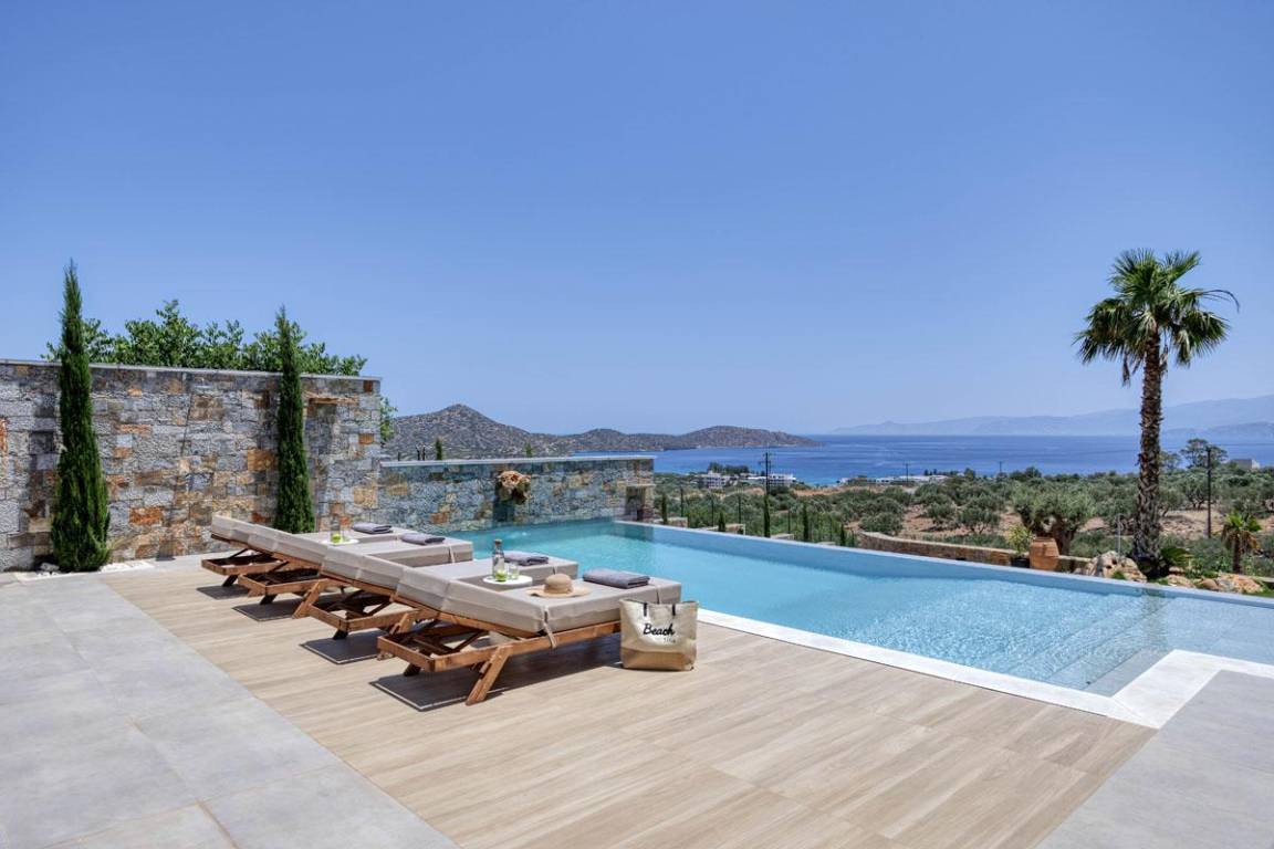 400 M² Villa ∙ 6 Bedrooms ∙ 12 Guests - Elounda