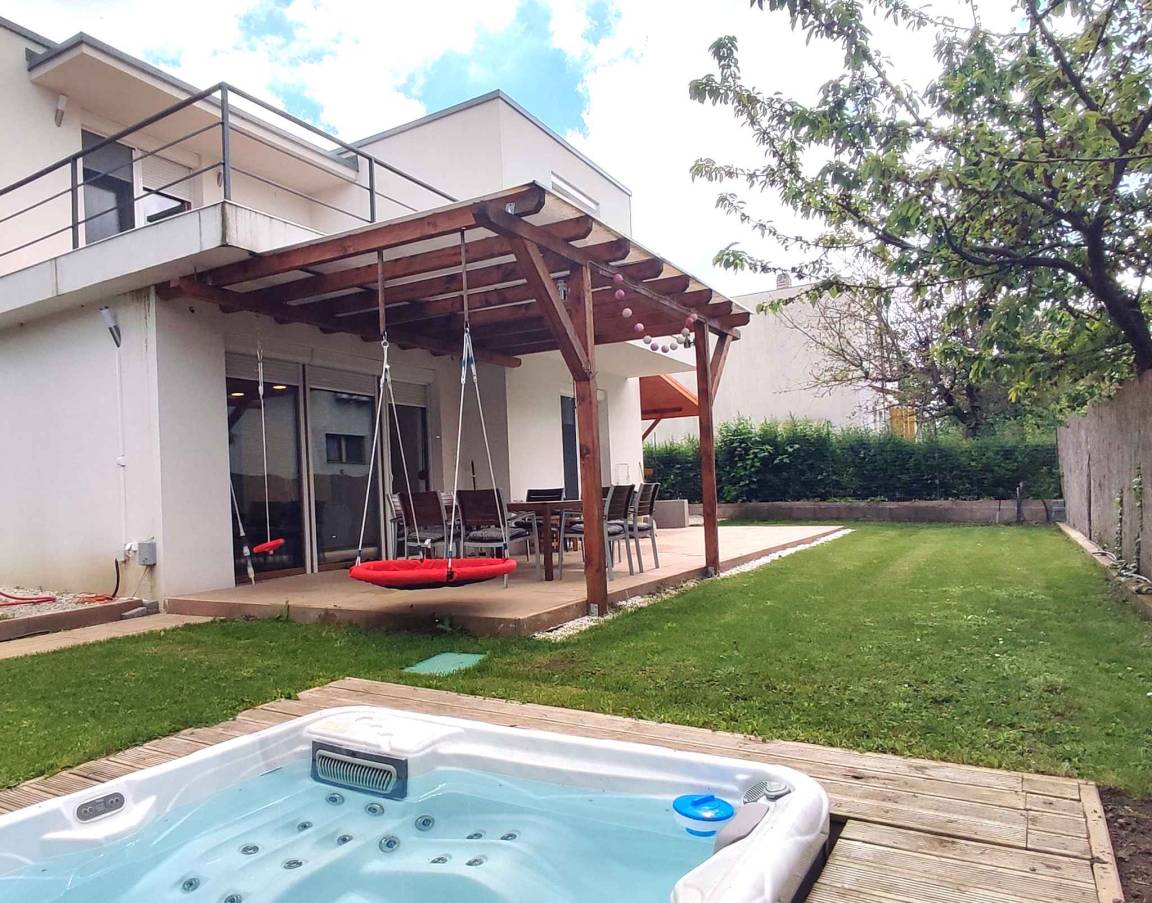 105 M² House ∙ 3 Bedrooms ∙ 6 Guests - Siófok