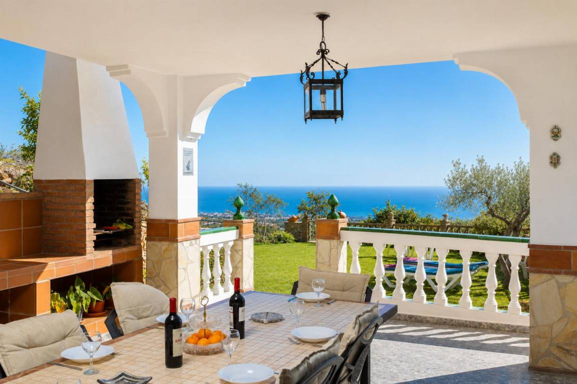 180 M² Villa ∙ 3 Habitaciones ∙ 6 Huéspedes - Frigiliana