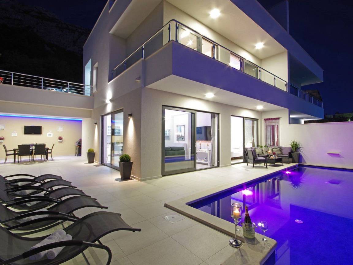 160 M² House ∙ 3 Bedrooms ∙ 6 Guests - Makarska