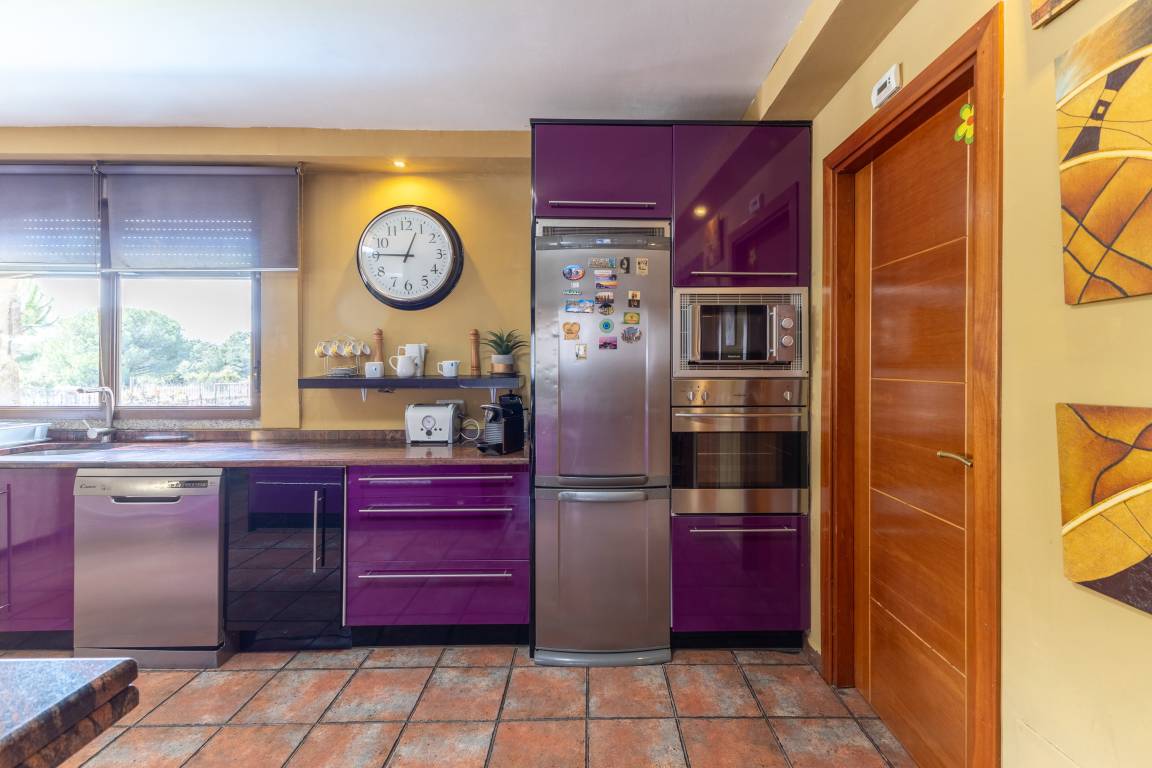 100 M² Ferienhaus ∙ 4 Schlafzimmer ∙ 14 Gäste - El Berrueco