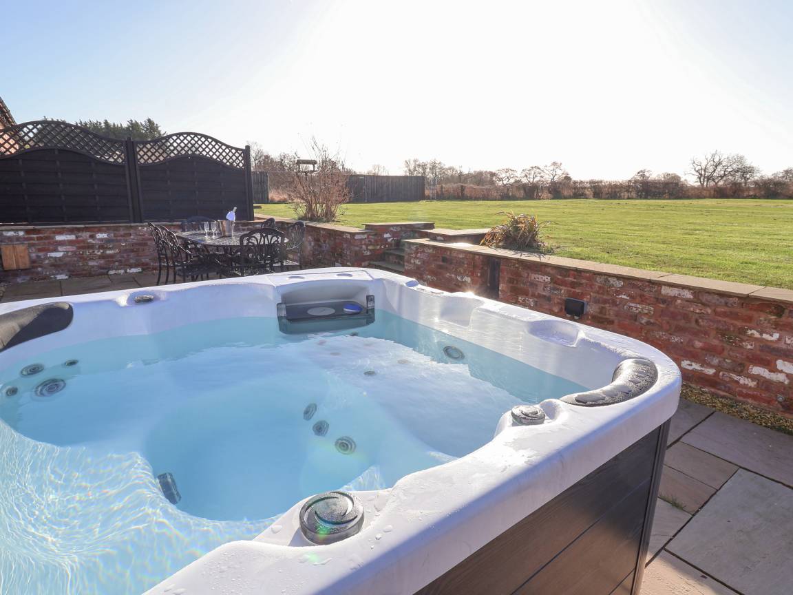 Cottage ∙ 4 Bedrooms ∙ 6 Guests - Chester, UK