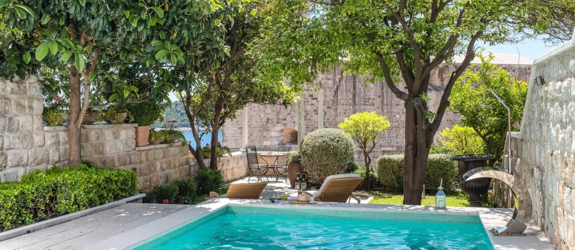 300 M² Villa ∙ 4 Makuuhuonetta ∙ 8 Vierasta - Dubrovnik